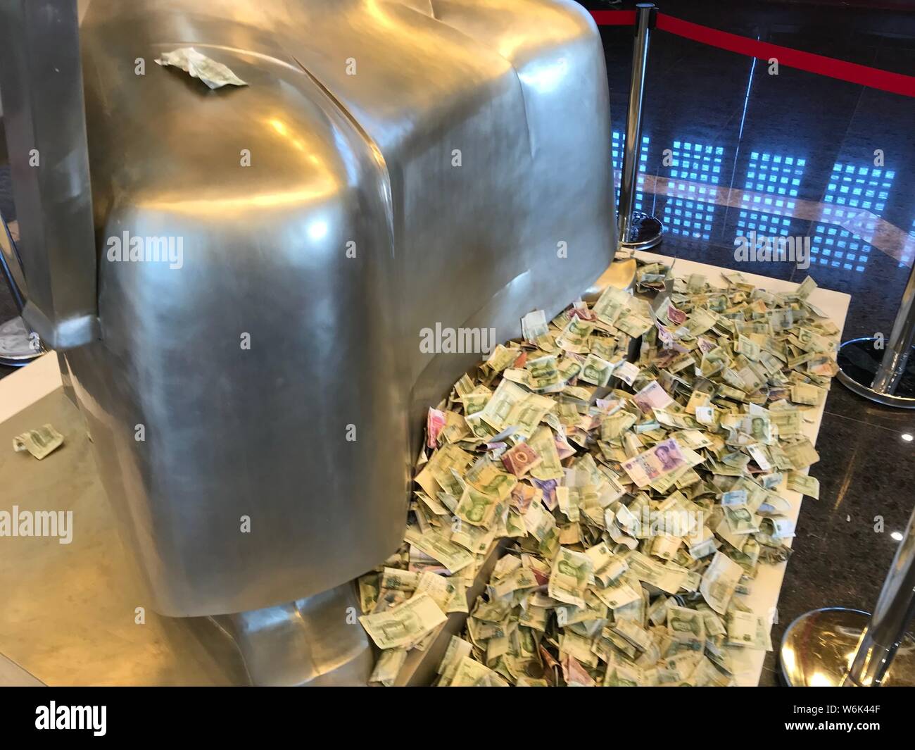 Yellow emperor china huangdi hi-res stock photography and images - Alamy