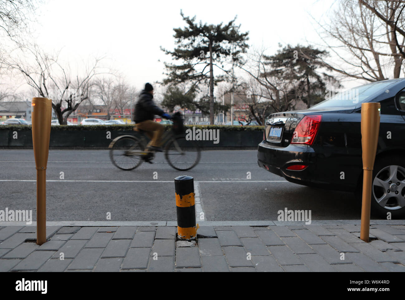 Electronic toll collection piles for the electronic parking fee system ...