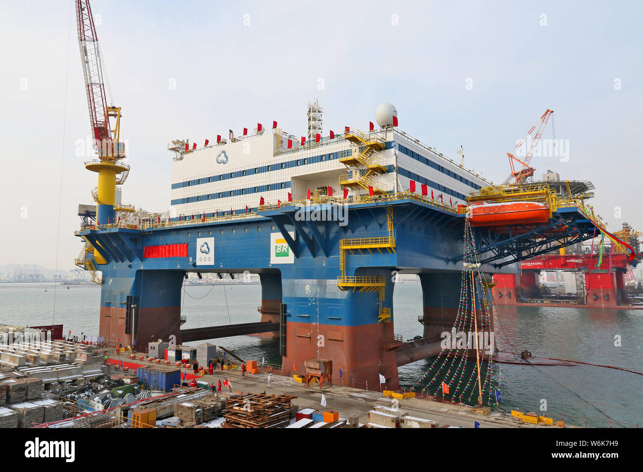 The semi-submersible accommodation vessel (SSAV), OOS Tiradentes ...