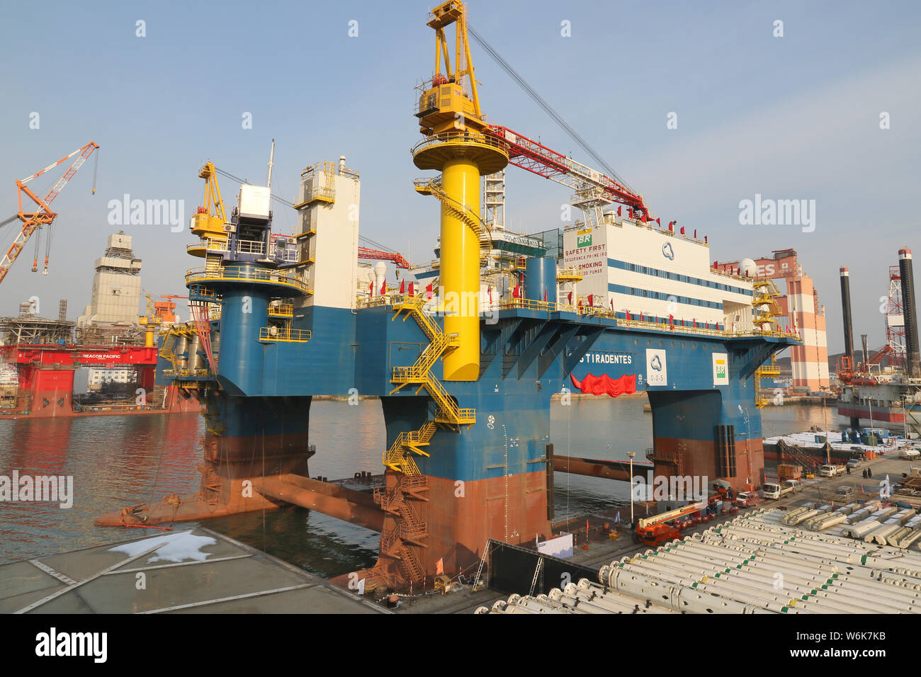 The semi-submersible accommodation vessel (SSAV), OOS Tiradentes ...