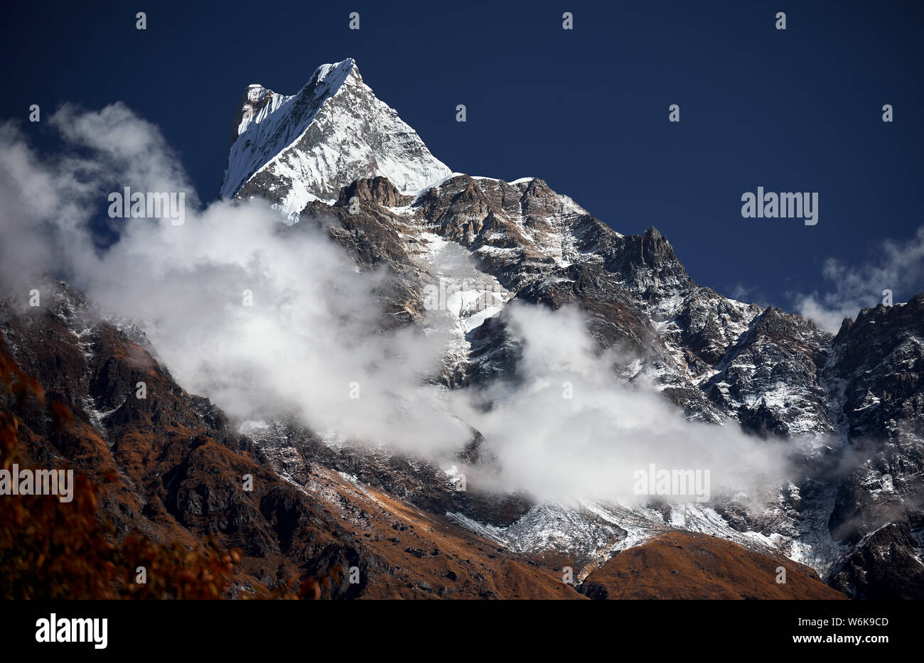 Himalayas nepal machapuchare hi-res stock photography and images - Alamy
