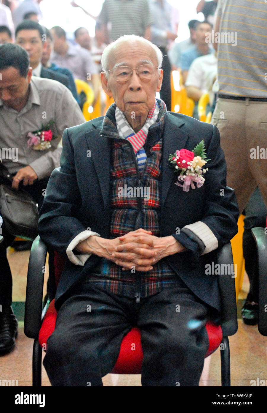 --FILE--Chinese-born Hong Kong renowned Sinologist and scholar Jao ...