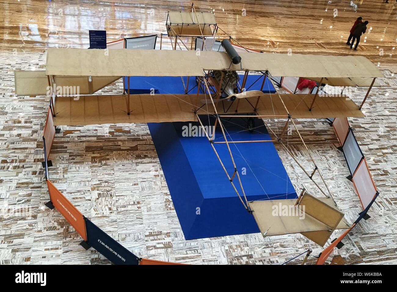 Chinese Aviation High Resolution Stock Photography and Images - Alamy