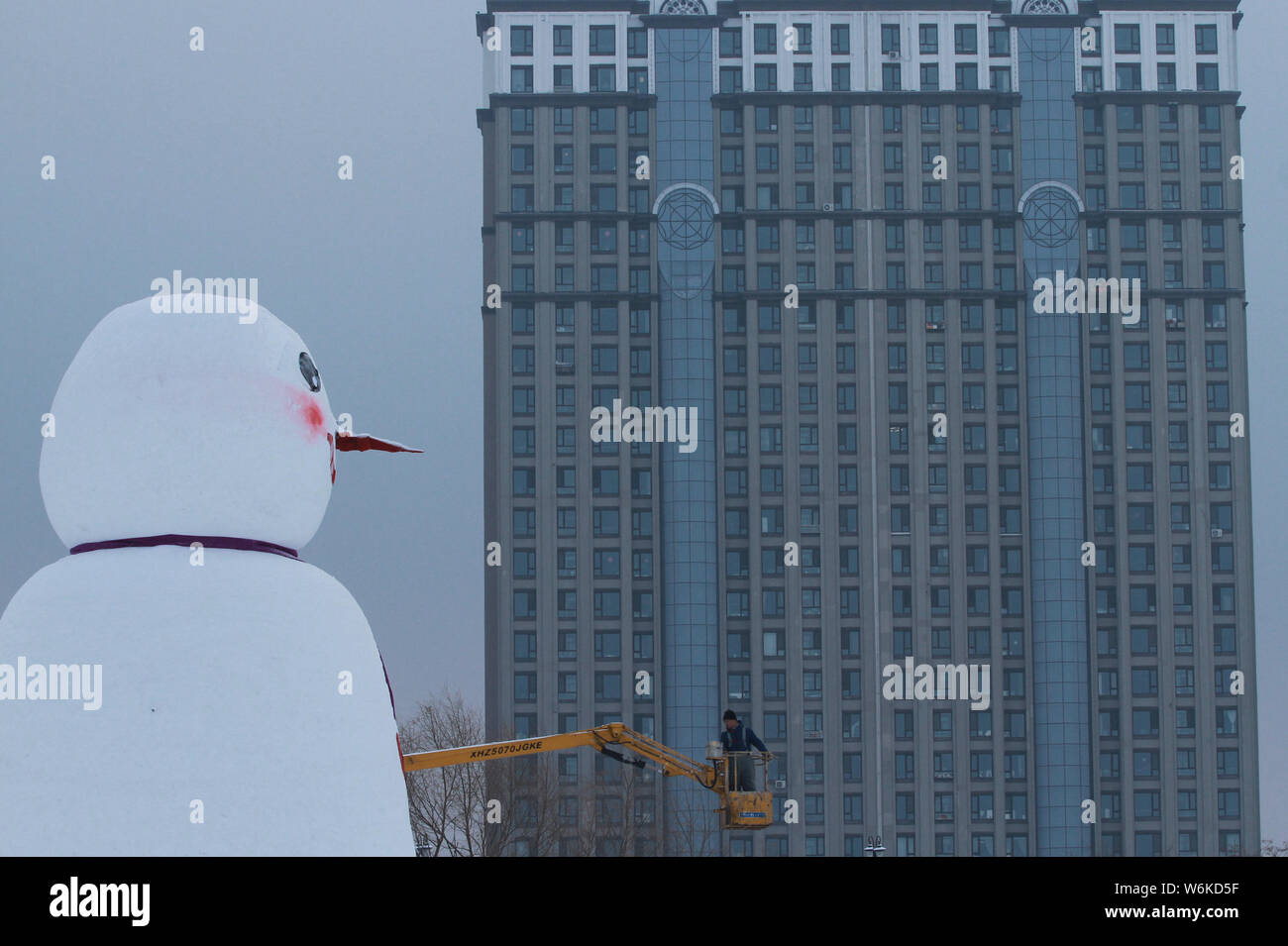 A 20-meter-tall giant snowman, which is said to be the largest one in ...