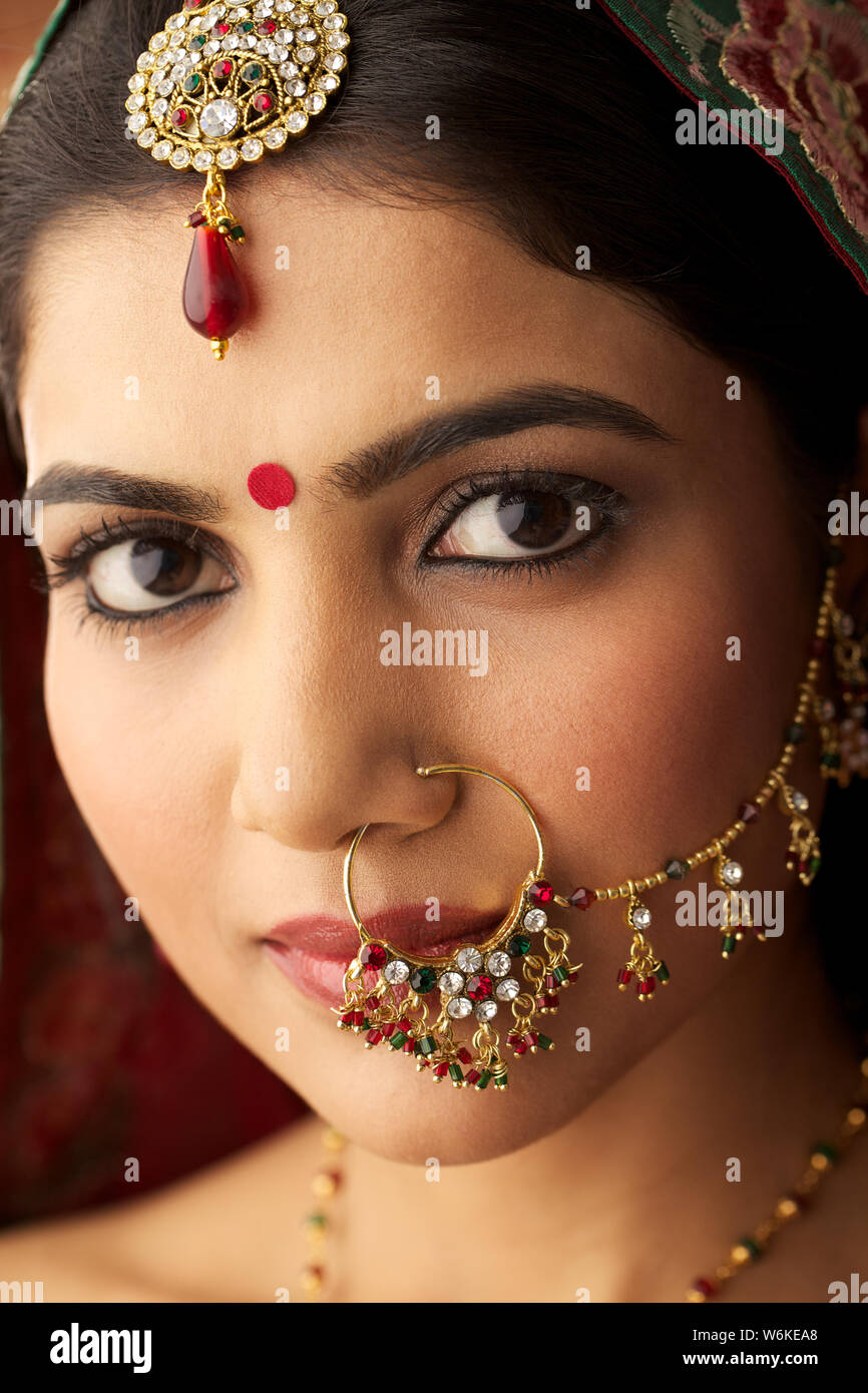 Pretty nose indian woman hi-res stock photography and images - Alamy