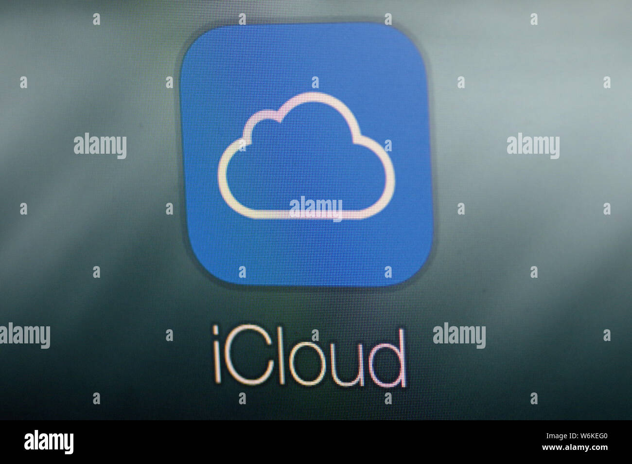 Icloud logo hi-res stock photography and images - Alamy