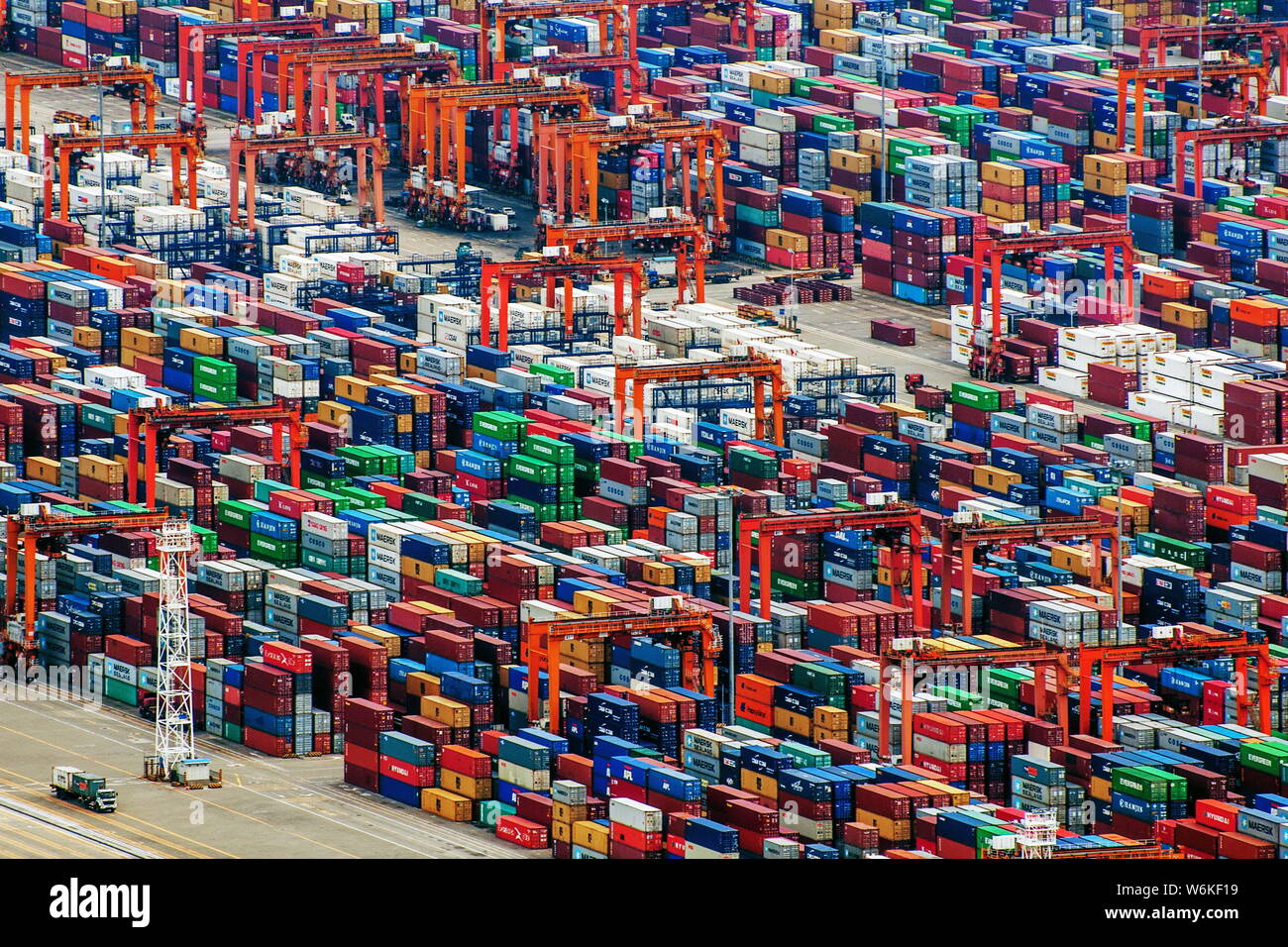Port zone hi-res stock photography and images - Alamy