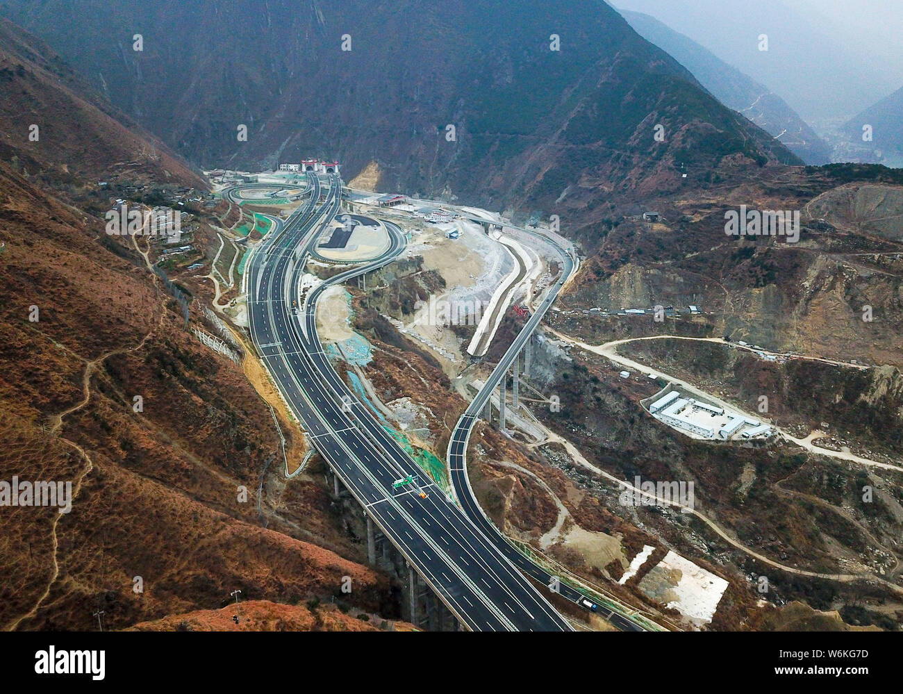 Kangding hi-res stock photography and images - Alamy