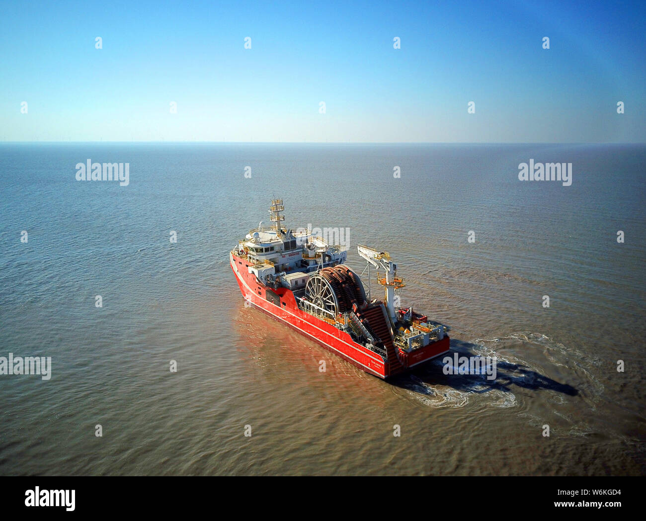 Aerial view of the world's first deep-sea dynamic positioning crude oil ...