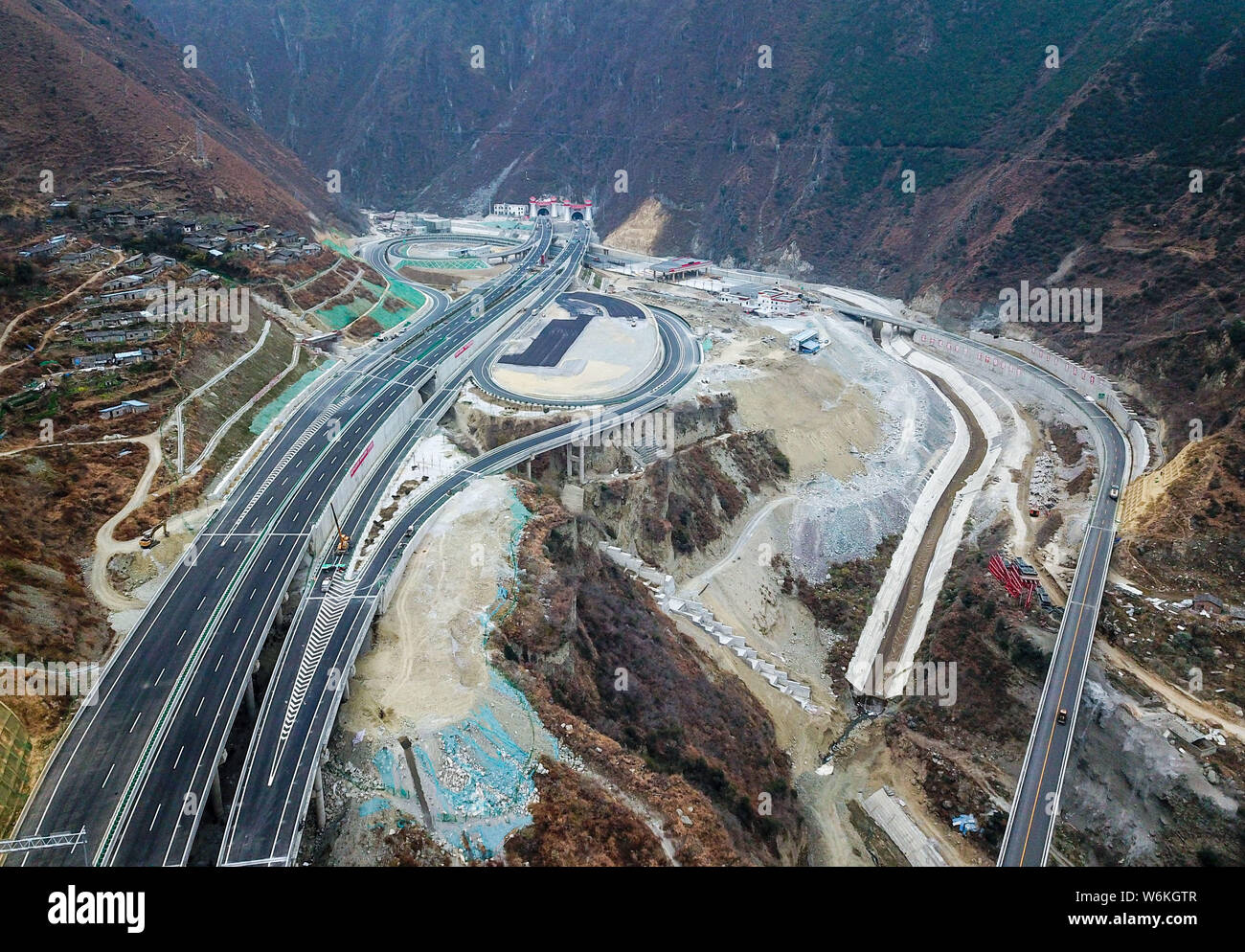 Kangding hi-res stock photography and images - Alamy