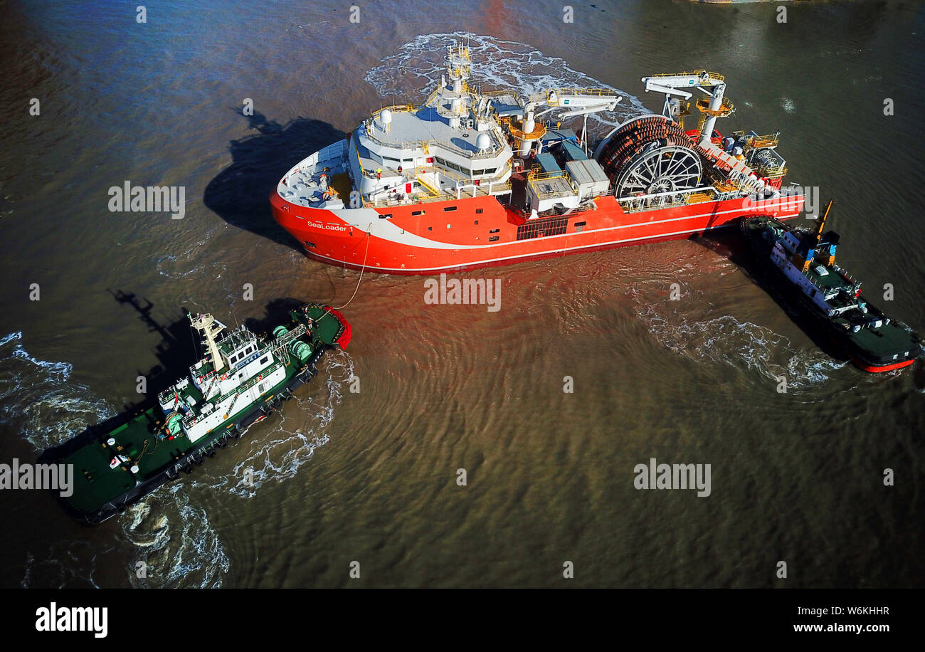 Aerial view of the world's first deep-sea dynamic positioning crude oil ...