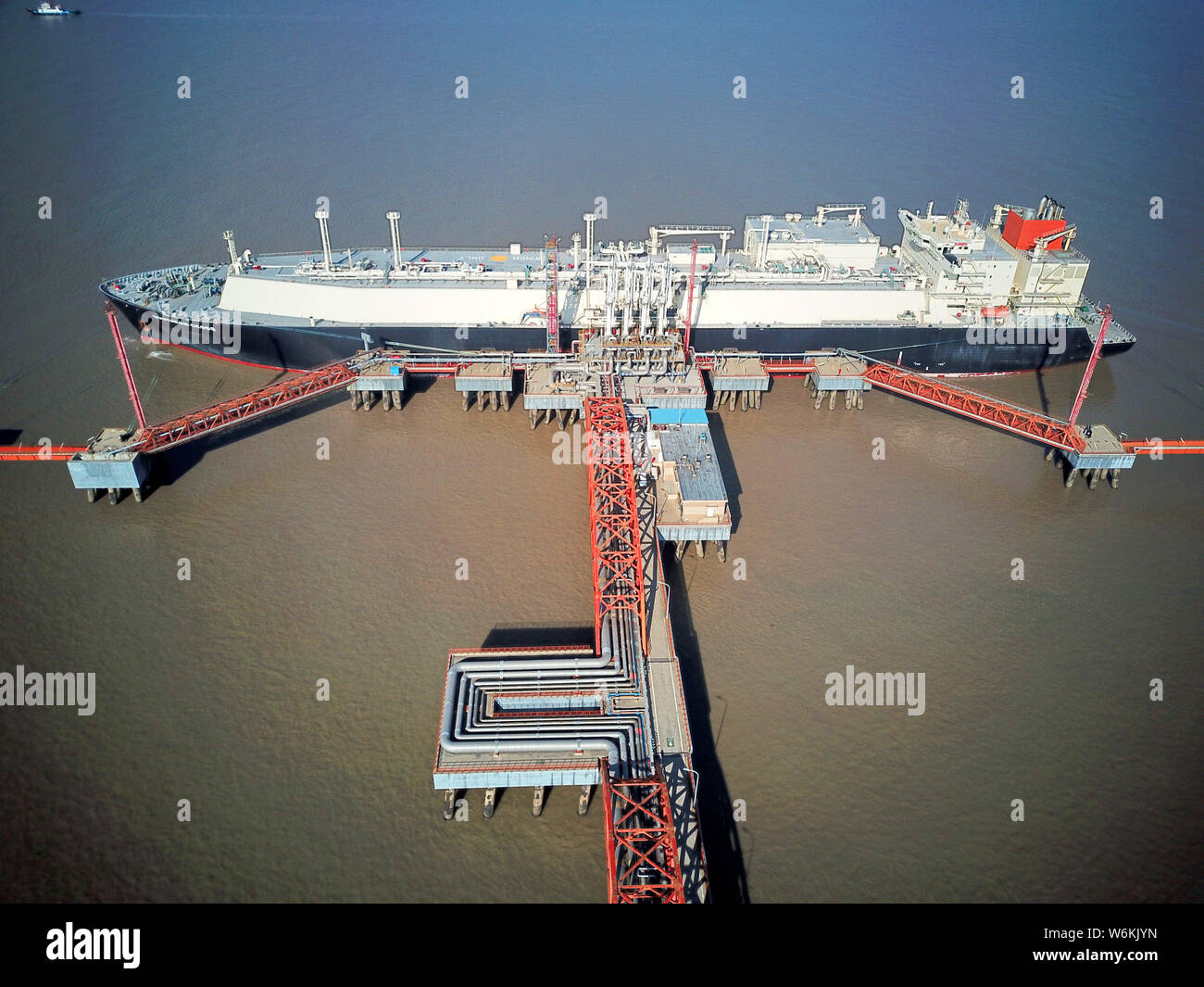 Aerial view of the Australian liquefied natural gas (LNG) boat ...