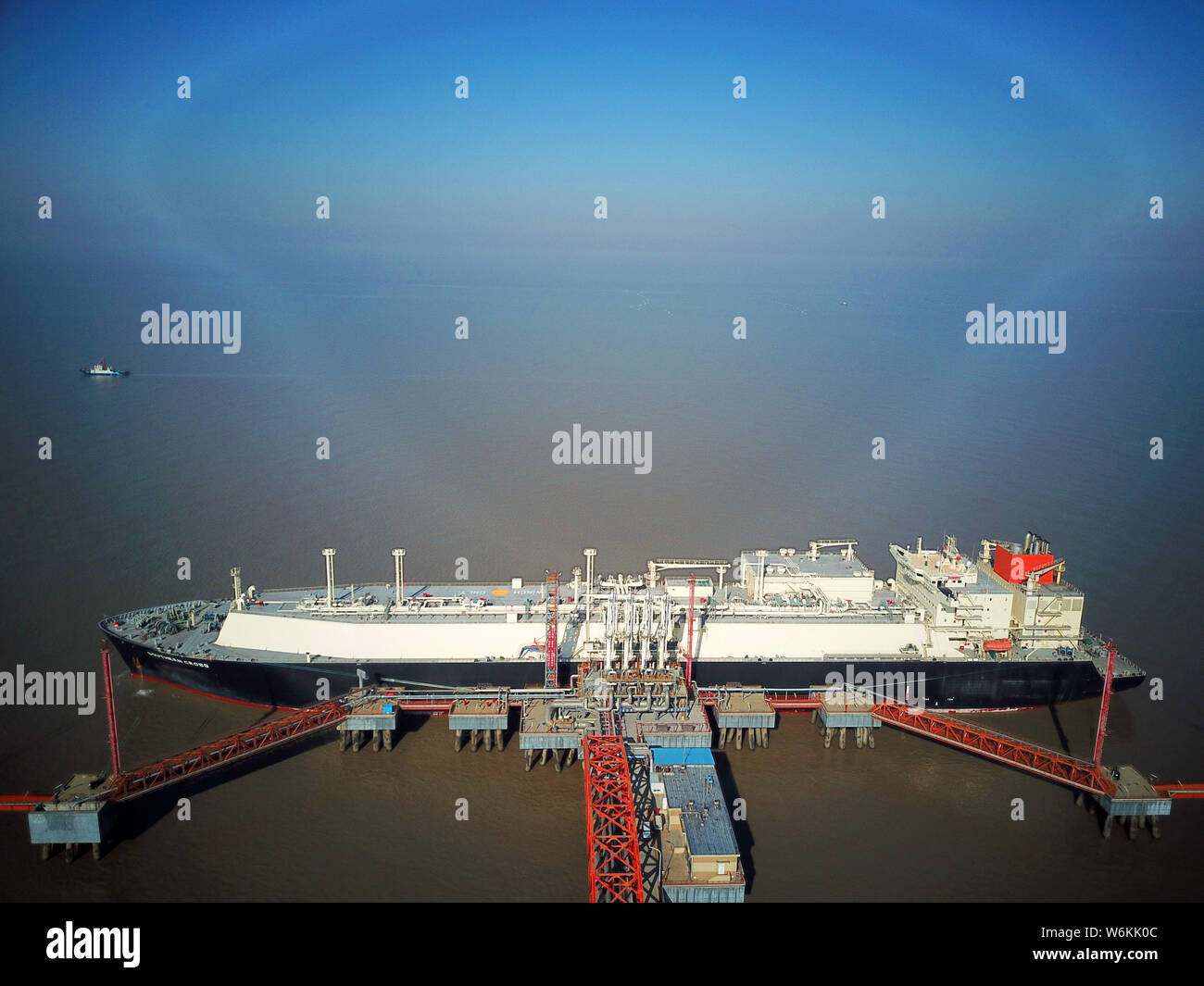 Aerial view of the Australian liquefied natural gas (LNG) boat ...