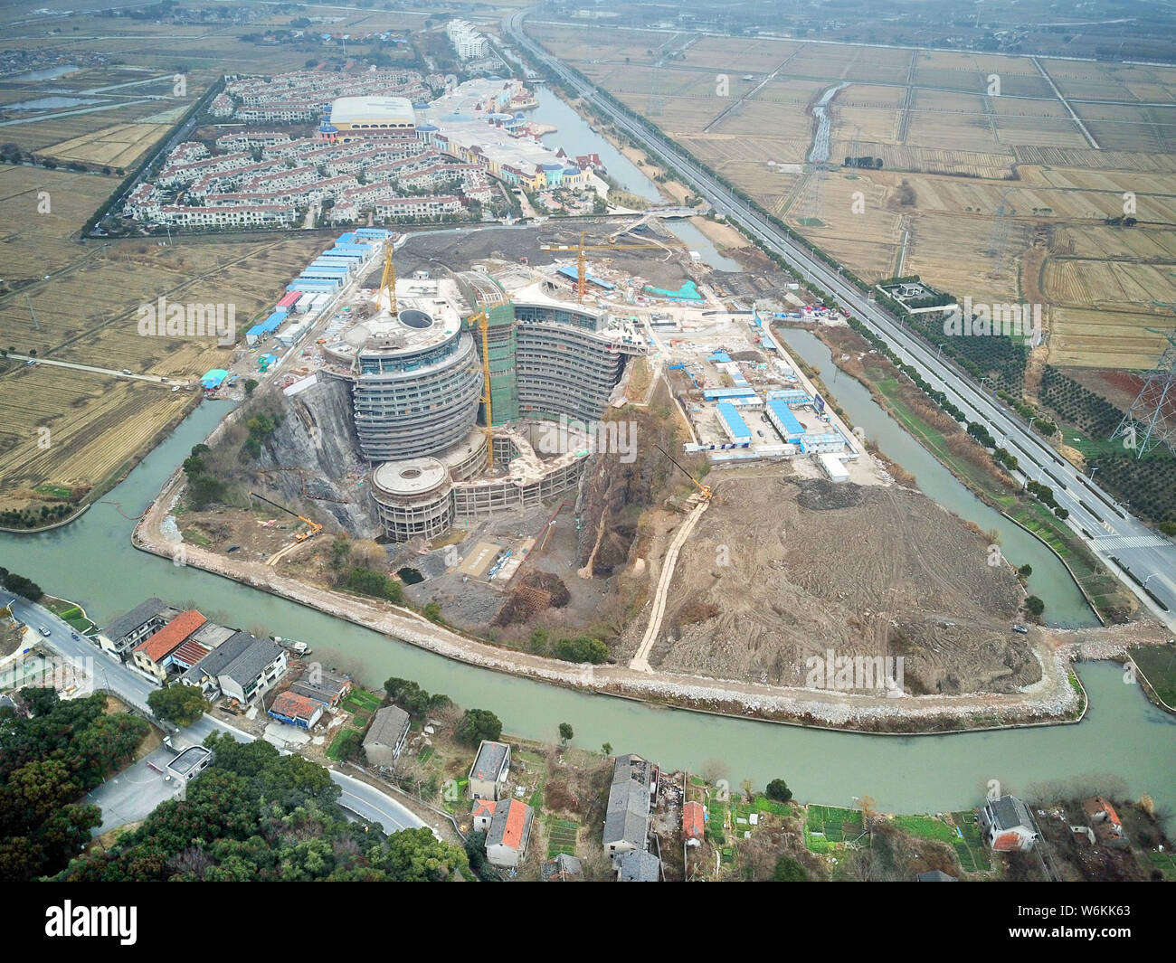 The five-star Shanghai Tianmashan Pit Hotel, also known as the Shimao ...
