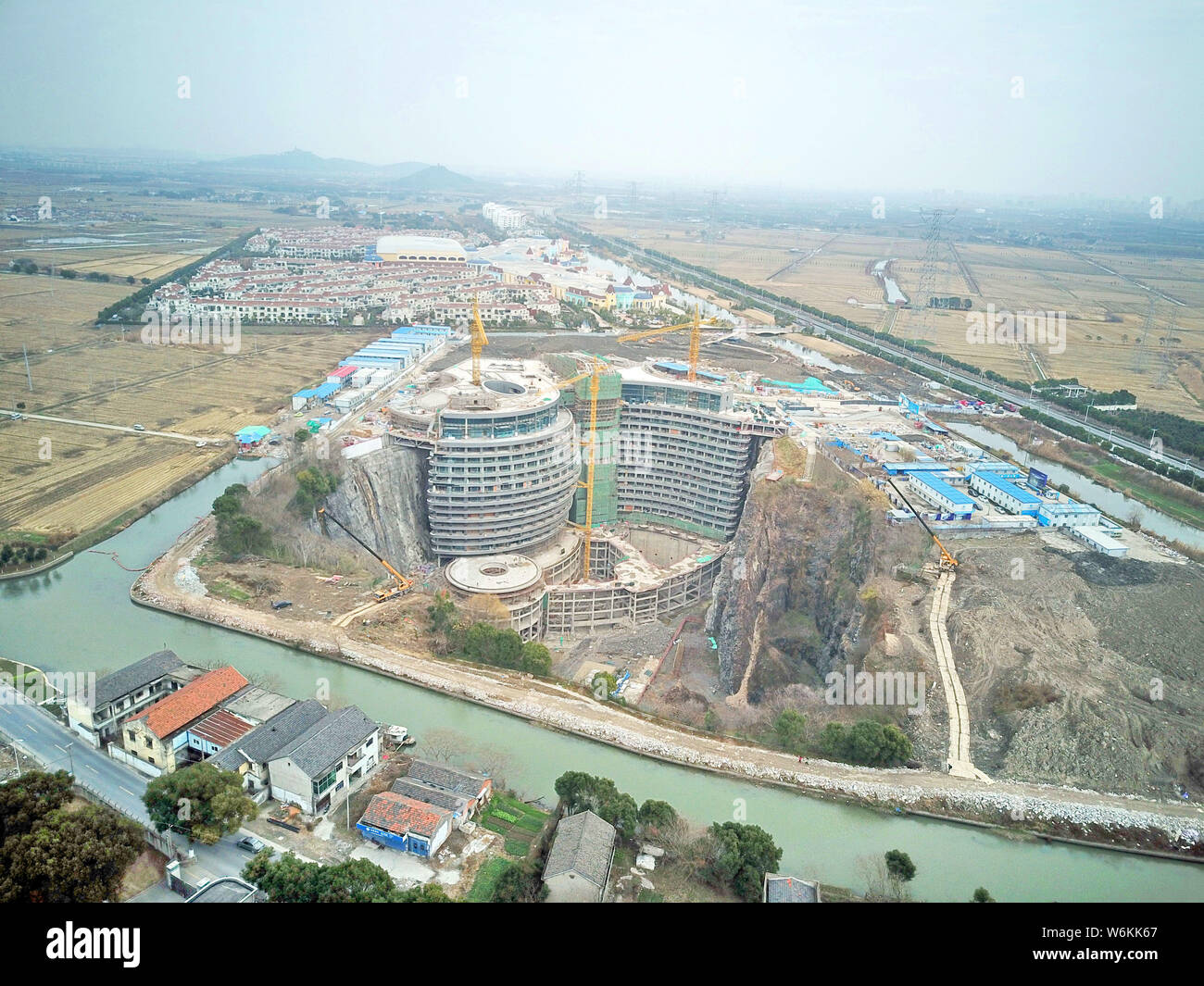 The five-star Shanghai Tianmashan Pit Hotel, also known as the Shimao ...