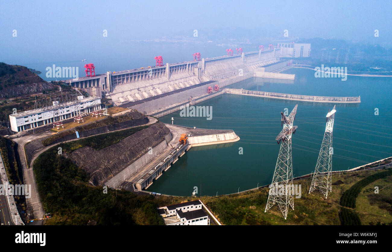 --FILE--Panoramic view of the Three Gorges Reservoir in Yichang city ...
