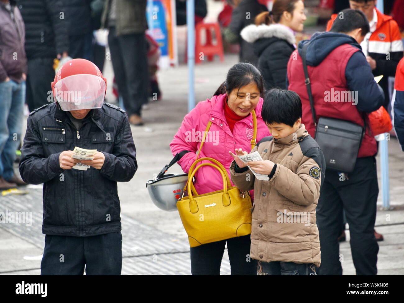Pro welfare hi-res stock photography and images - Alamy