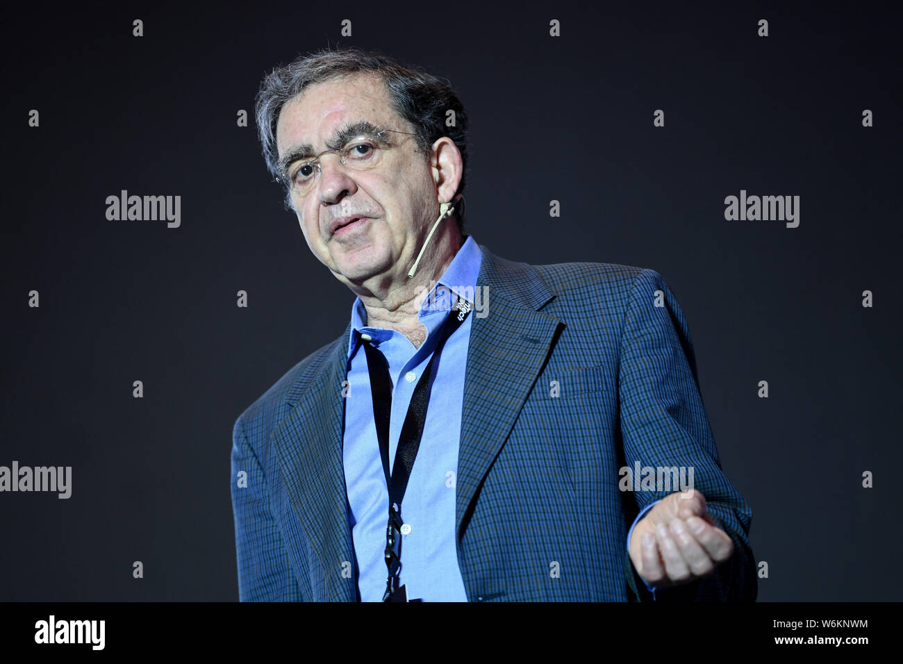 Artificial intelligence laboratory hi-res stock photography and images ...