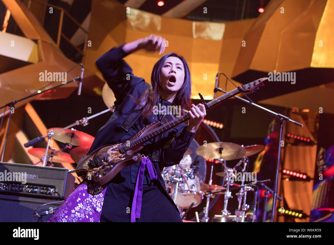 Wagakki band hi-res stock photography and images - Alamy