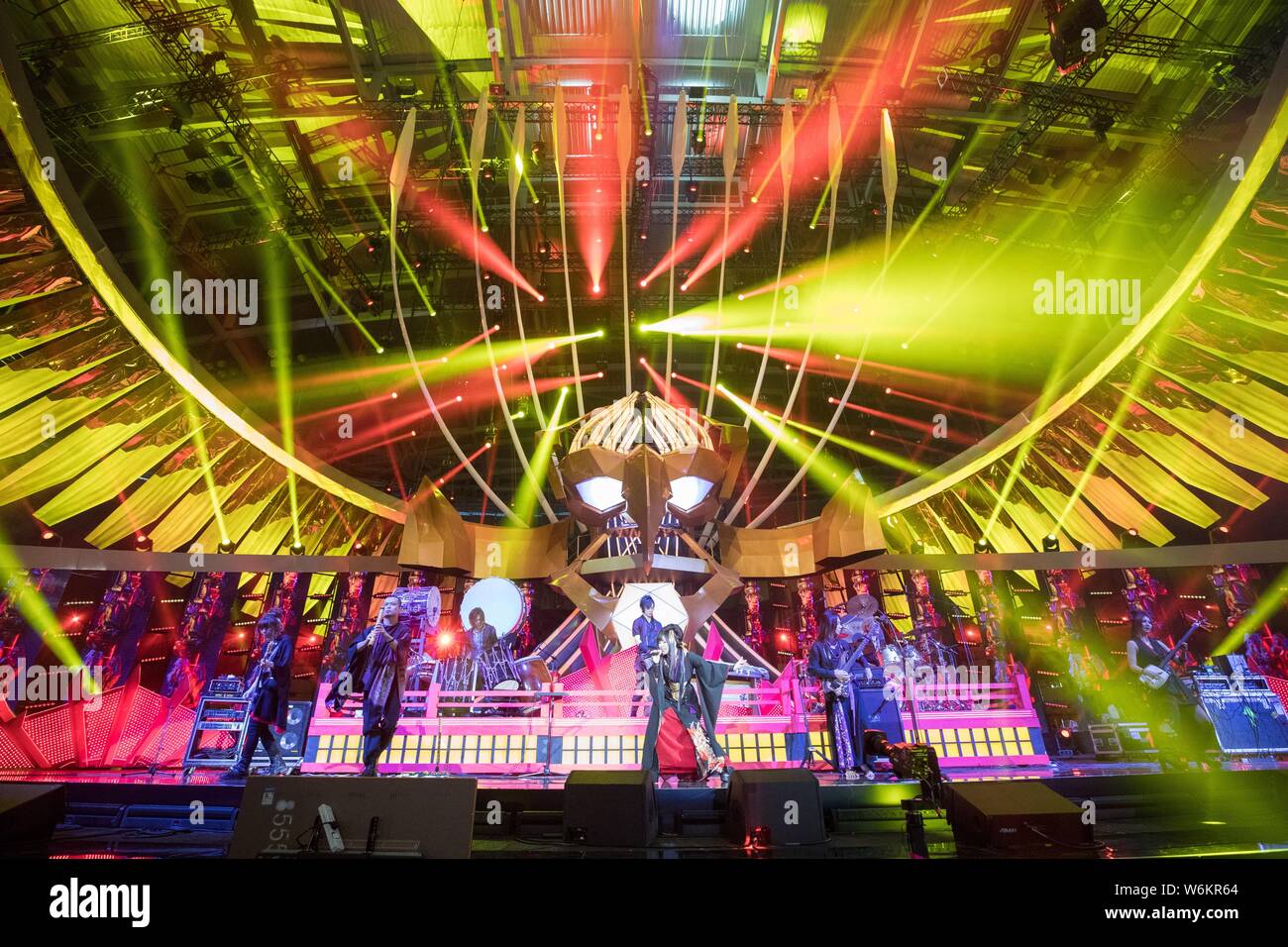 Wagakki band hi-res stock photography and images - Alamy