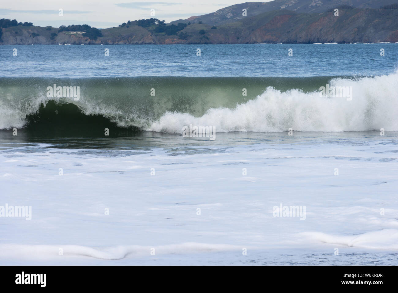 White ocean waves in San Francisco Bay on February Stock Photo - Alamy