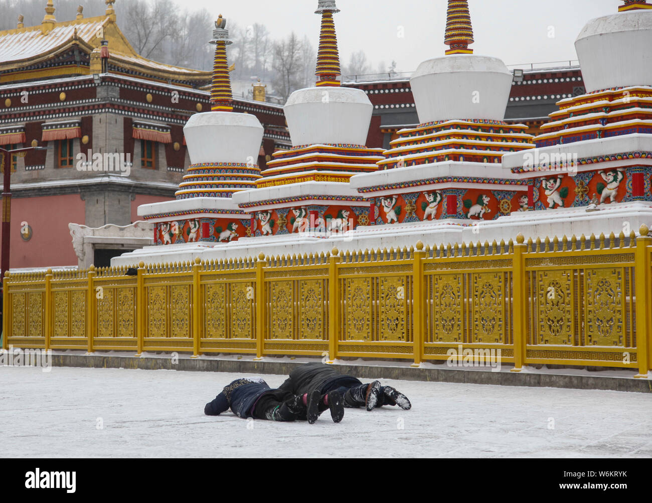 Qinghai taer temple hi-res stock photography and images - Alamy