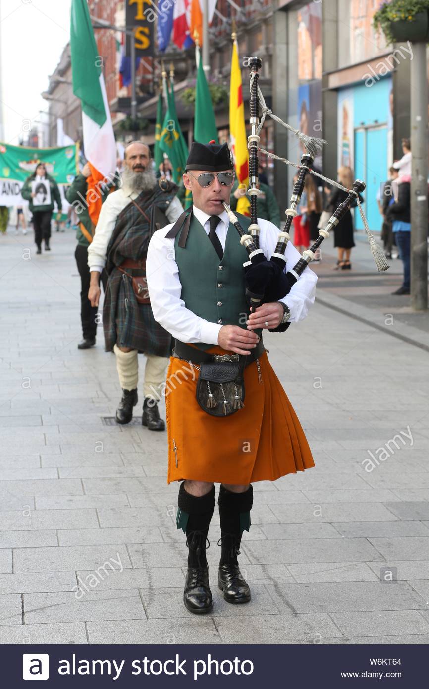 Paramilitary style hi-res stock photography and images - Alamy