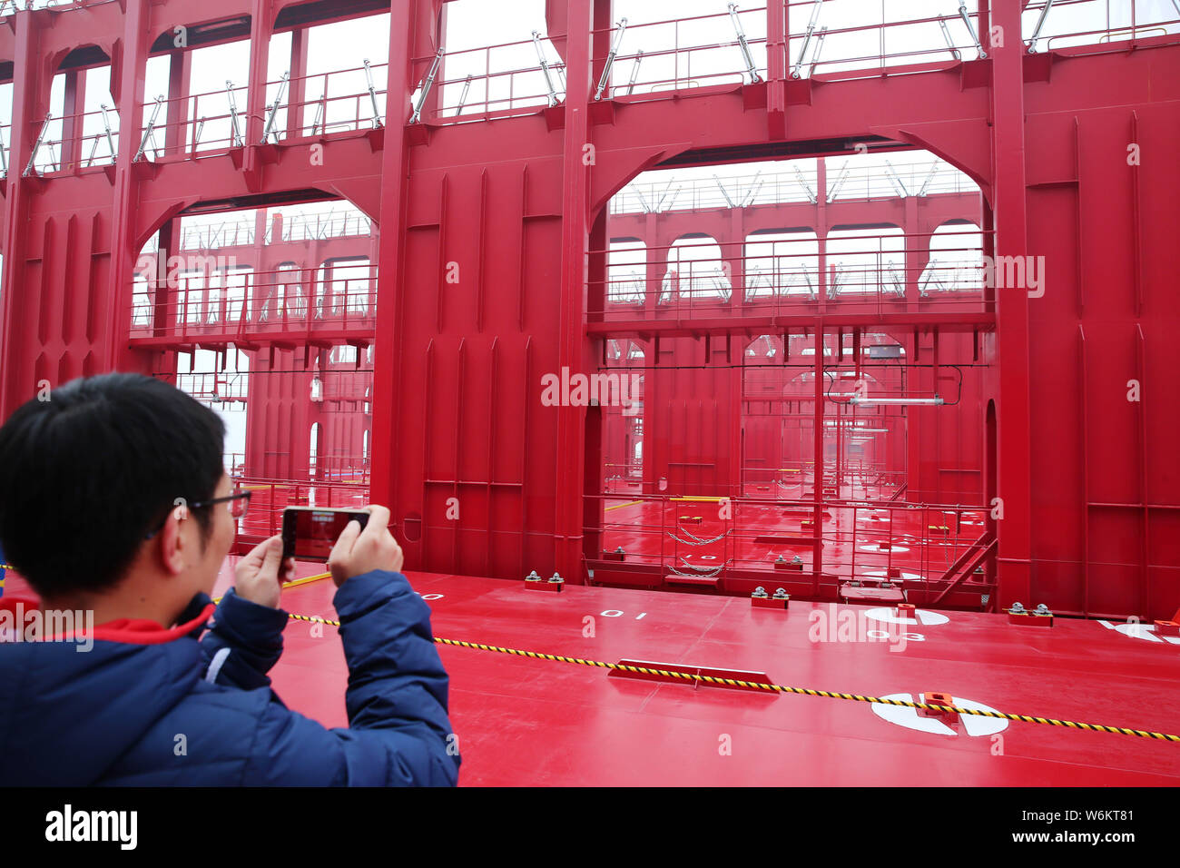 View of China's first 20,000 TEU container vessel "COSCO SHIPPING ARIES ...