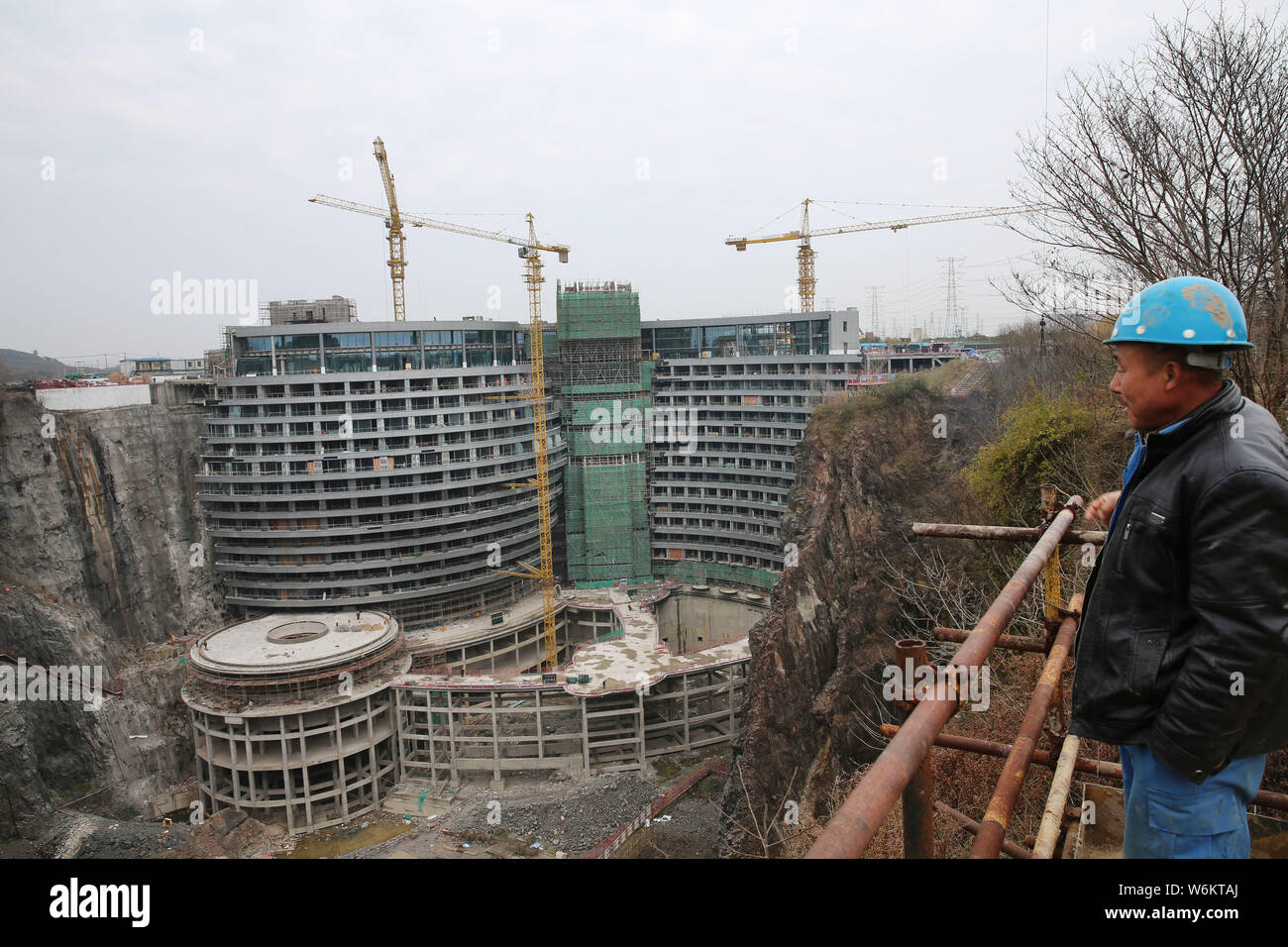 The five-star Shanghai Tianmashan Pit Hotel, also known as the Shimao Wonderland ...