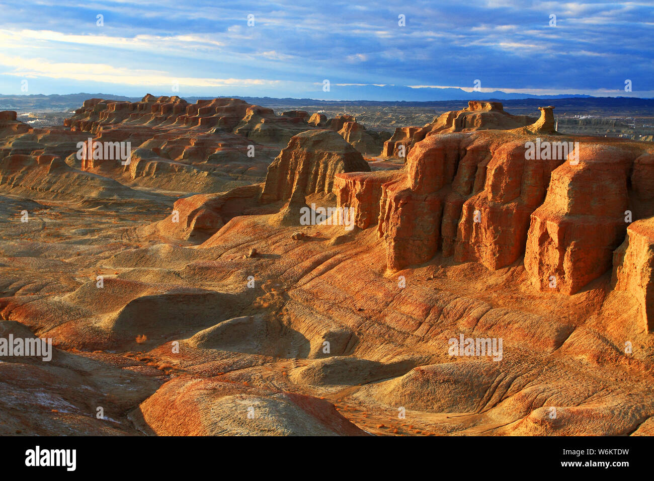 Karamay hi-res stock photography and images - Alamy