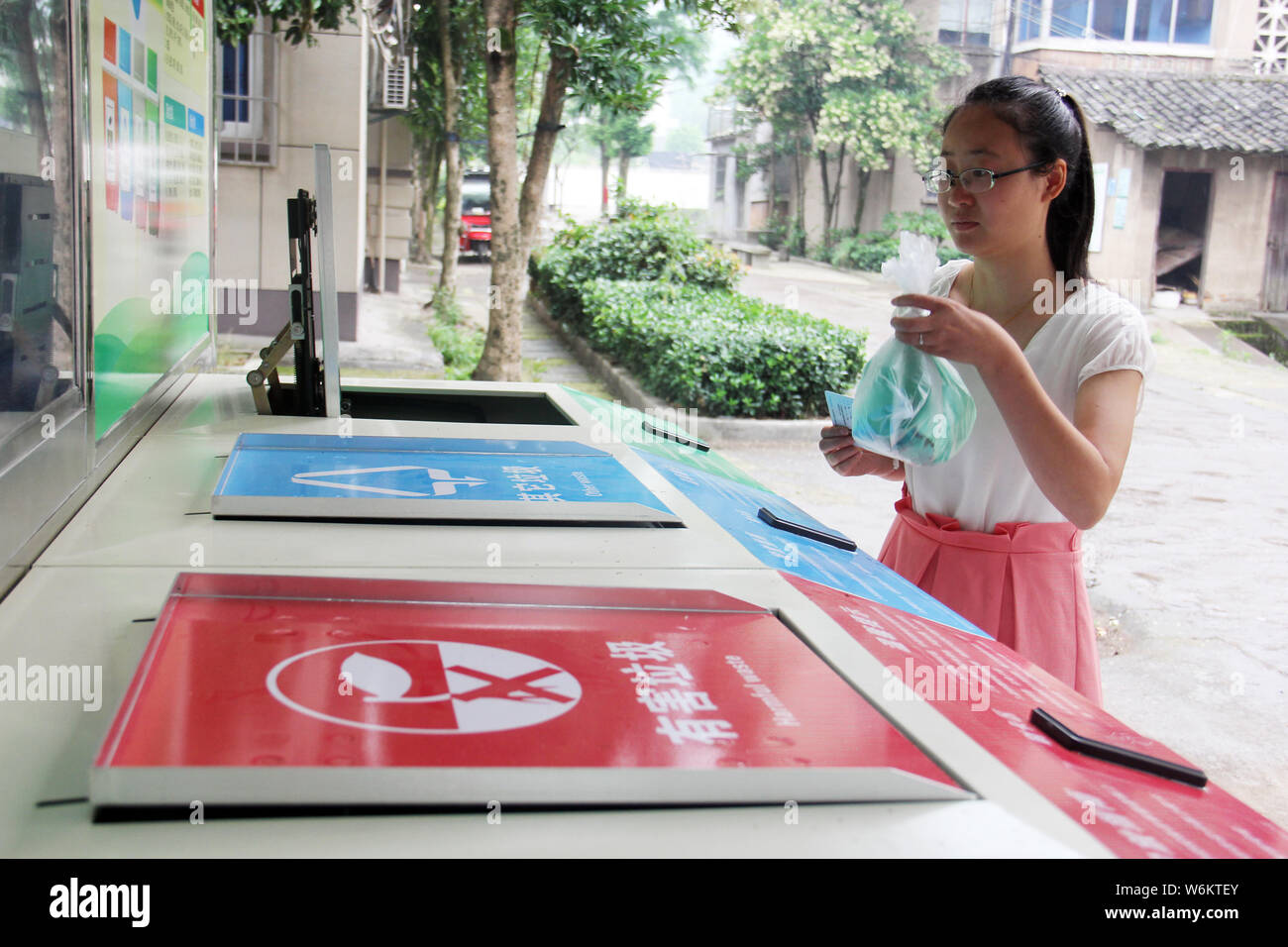 Waste classification bin hi-res stock photography and images - Alamy