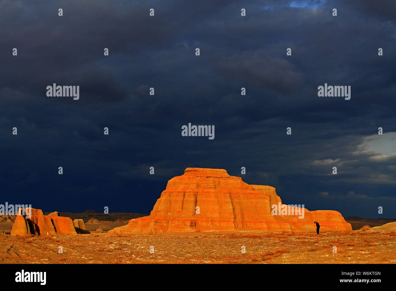 Karamay hi-res stock photography and images - Alamy