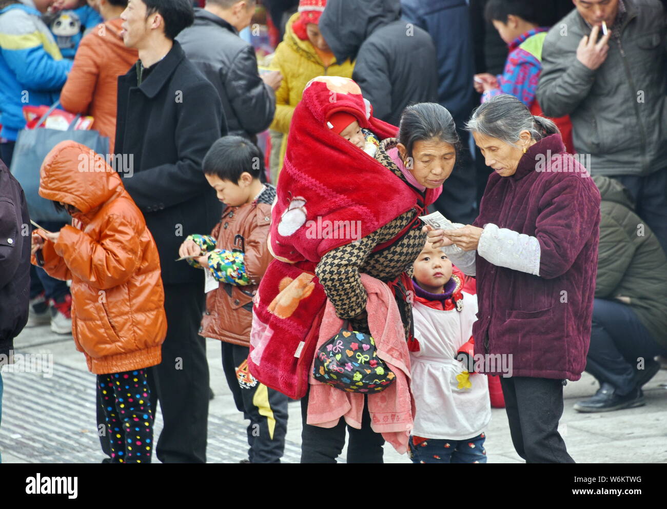 Pro welfare hi-res stock photography and images - Alamy