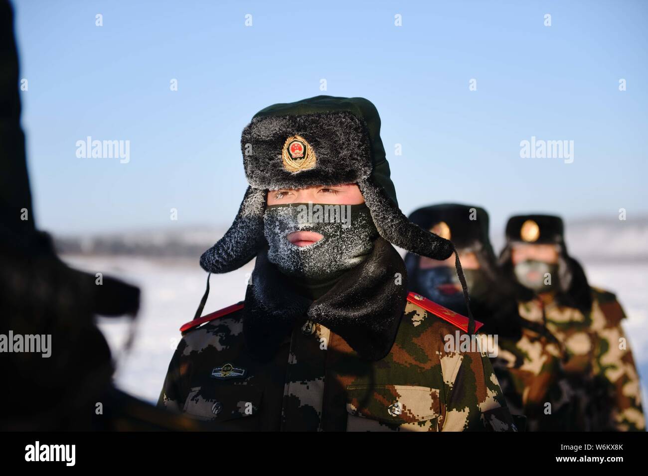 Chinese border patrol hi-res stock photography and images - Alamy