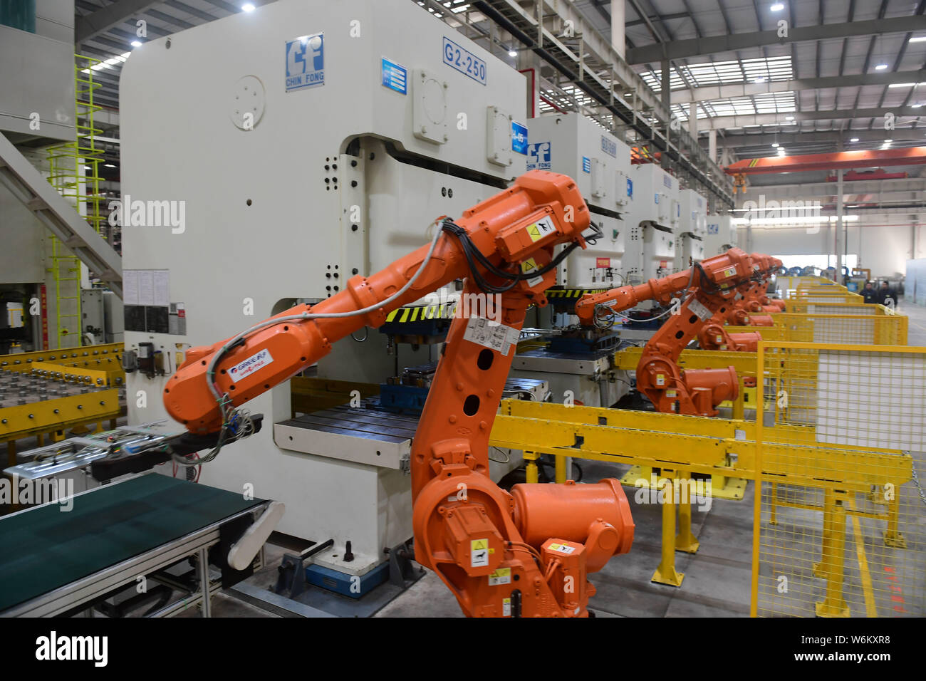 Industrial robot china factory hi-res stock photography and images - Alamy