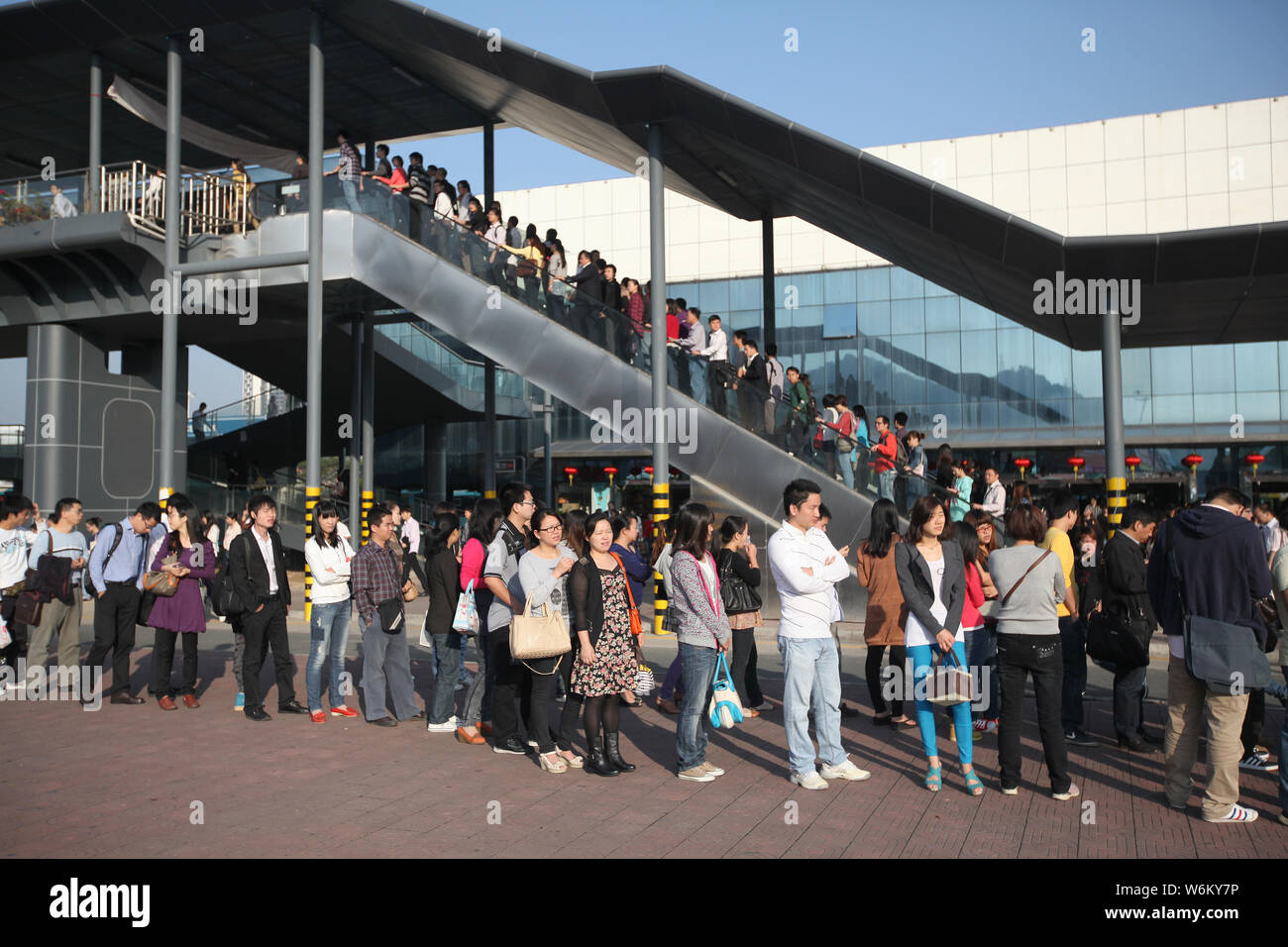 Physical th hi-res stock photography and images - Alamy