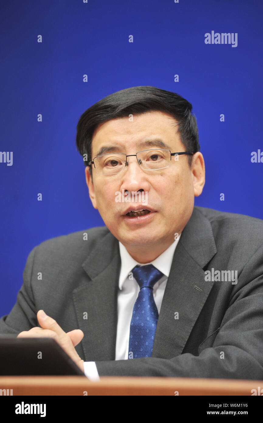 Minister of industry hi-res stock photography and images - Alamy