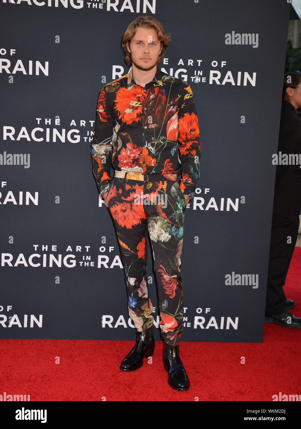 Los Angeles, USA. 02nd Aug, 2019. Logan Shroyer 202 attends the ...
