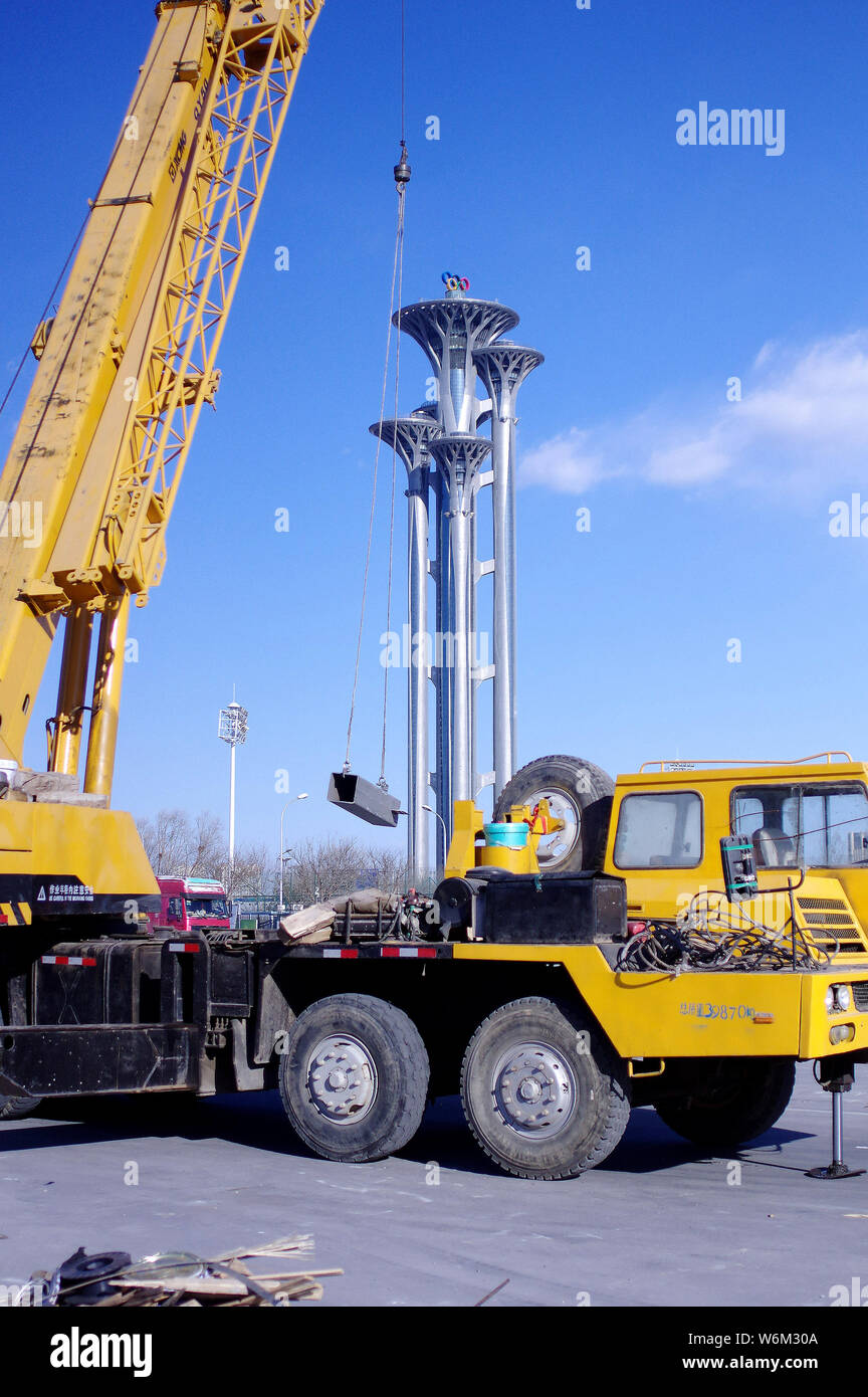 Aiib construction hi-res stock photography and images - Alamy