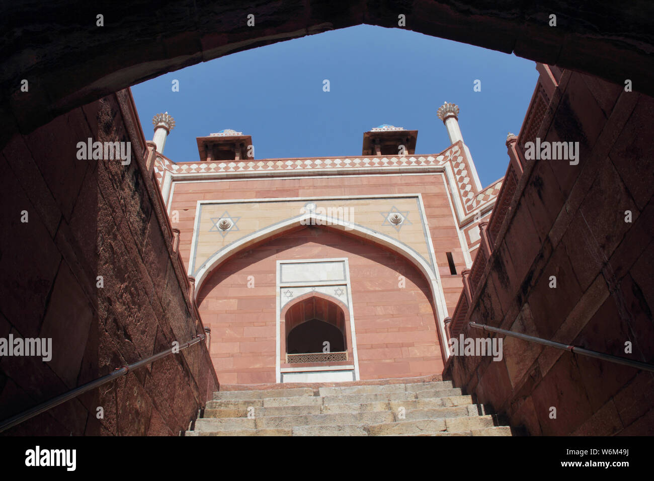 Humayun tomb entrance hi-res stock photography and images - Alamy