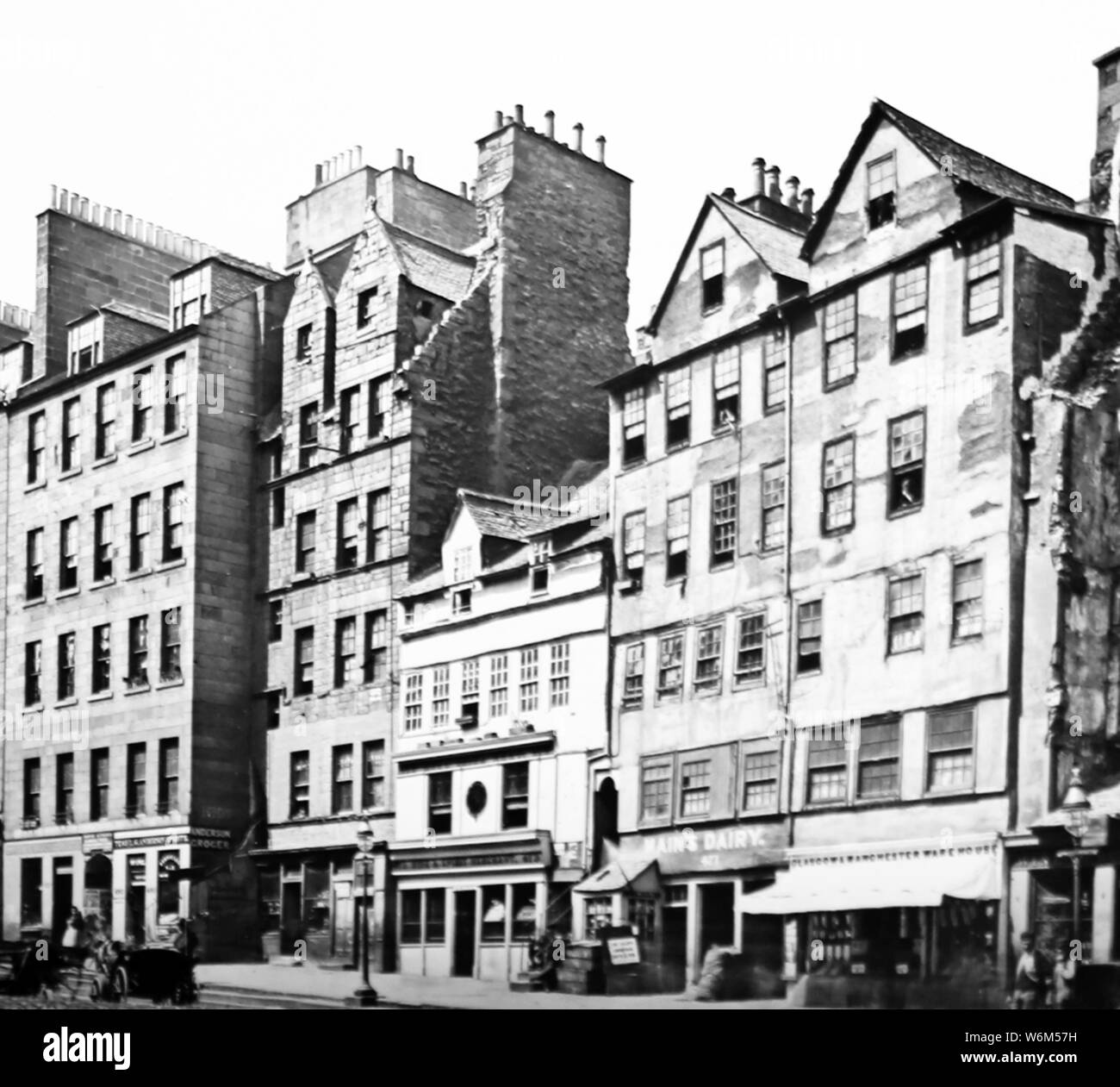 Victorian edinburgh street Black and White Stock Photos & Images - Alamy