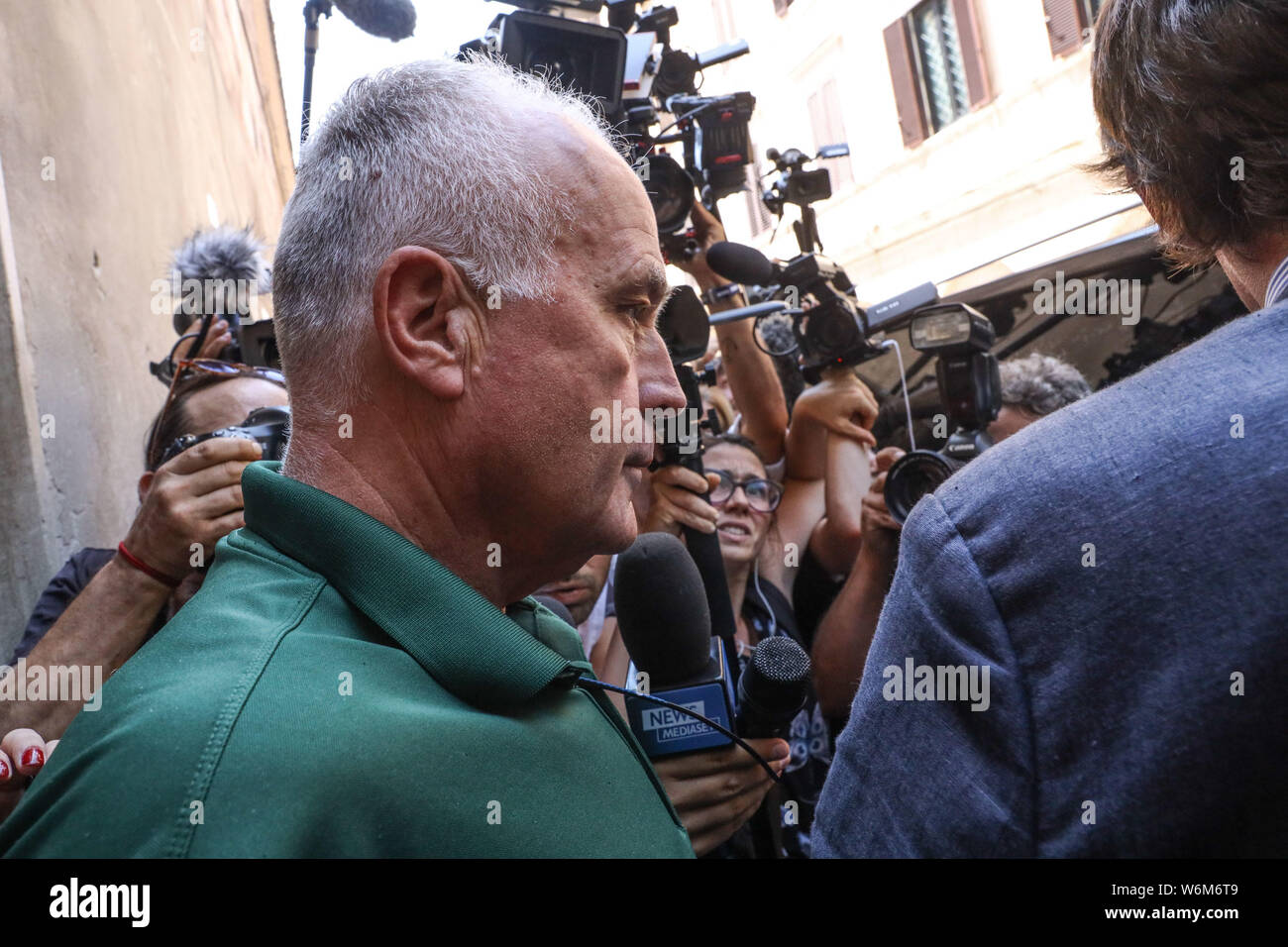 Rome, Ethan Elder Finnegan Lee's father in Regina Coeli prison for an ...