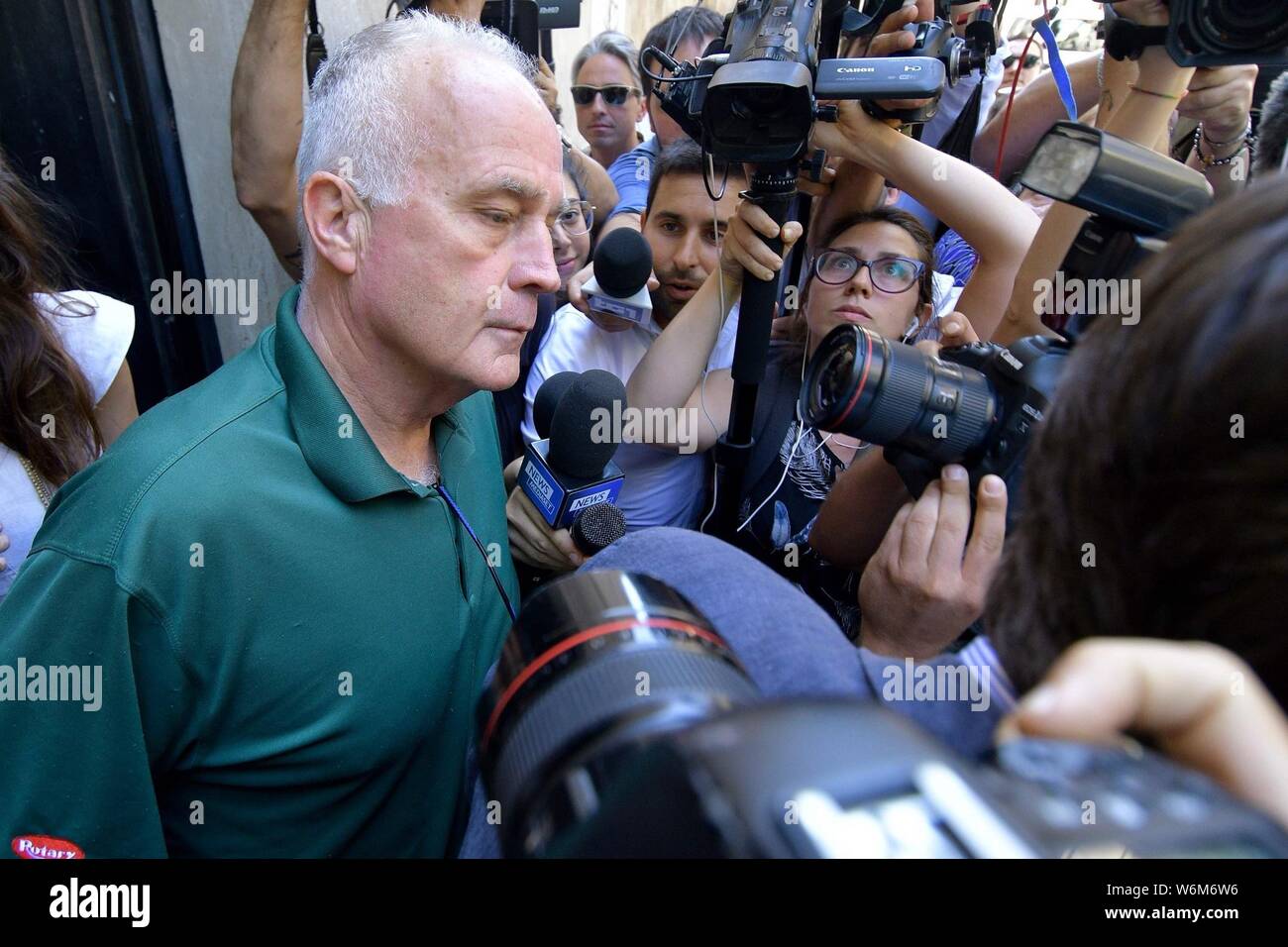 Rome, Ethan Elder Finnegan Lee's father in Regina Coeli prison for an ...