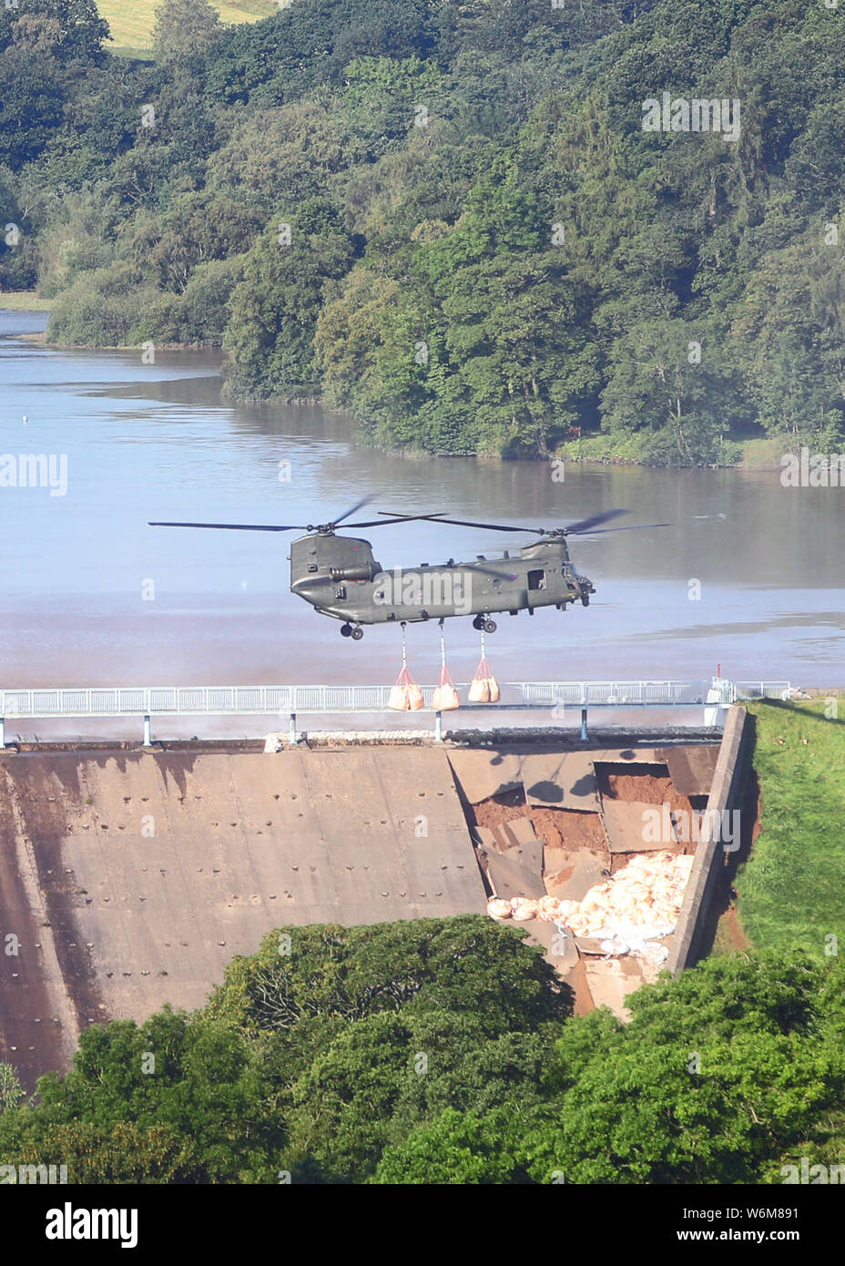 Toddbrook reservoir chinook hi-res stock photography and images - Alamy