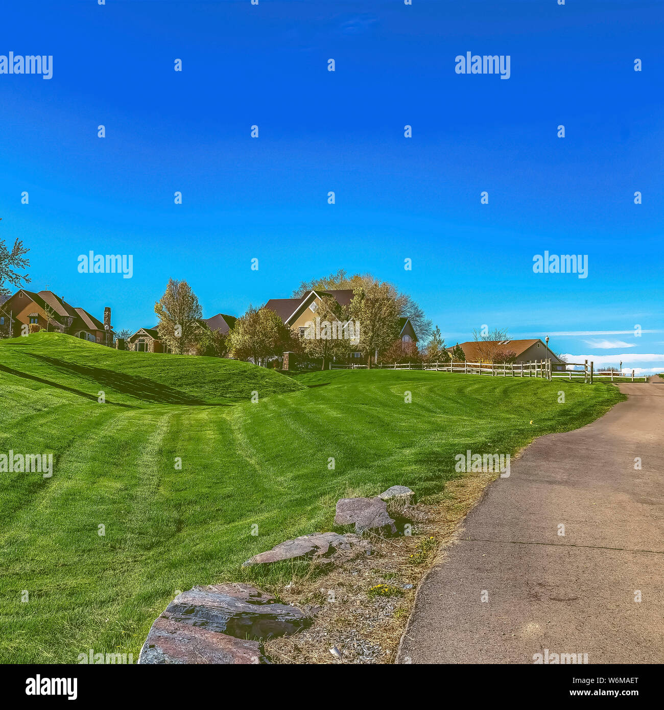 Square vast grassy terrain hi-res stock photography and images - Alamy
