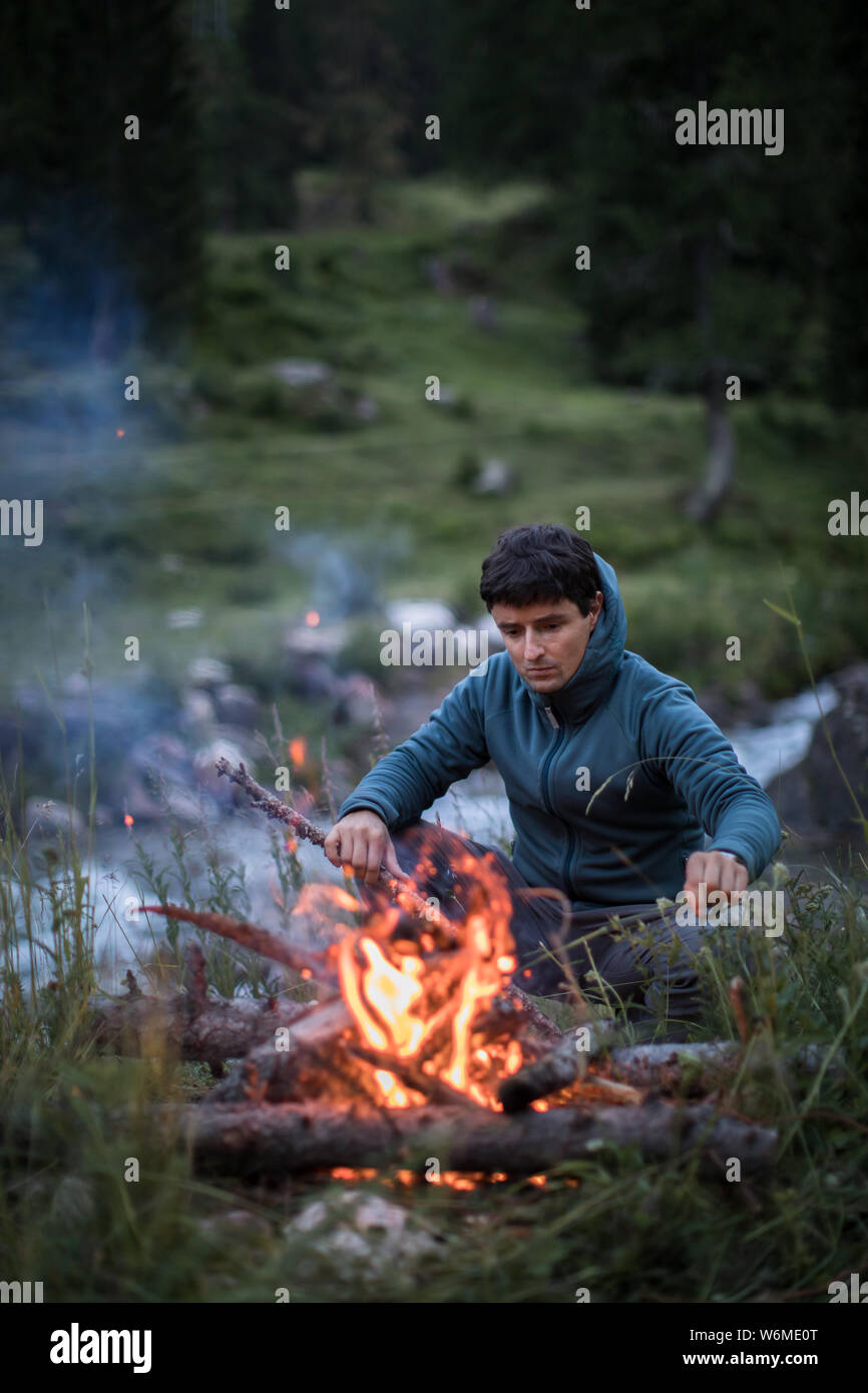 Gas fire hands young hi-res stock photography and images - Alamy