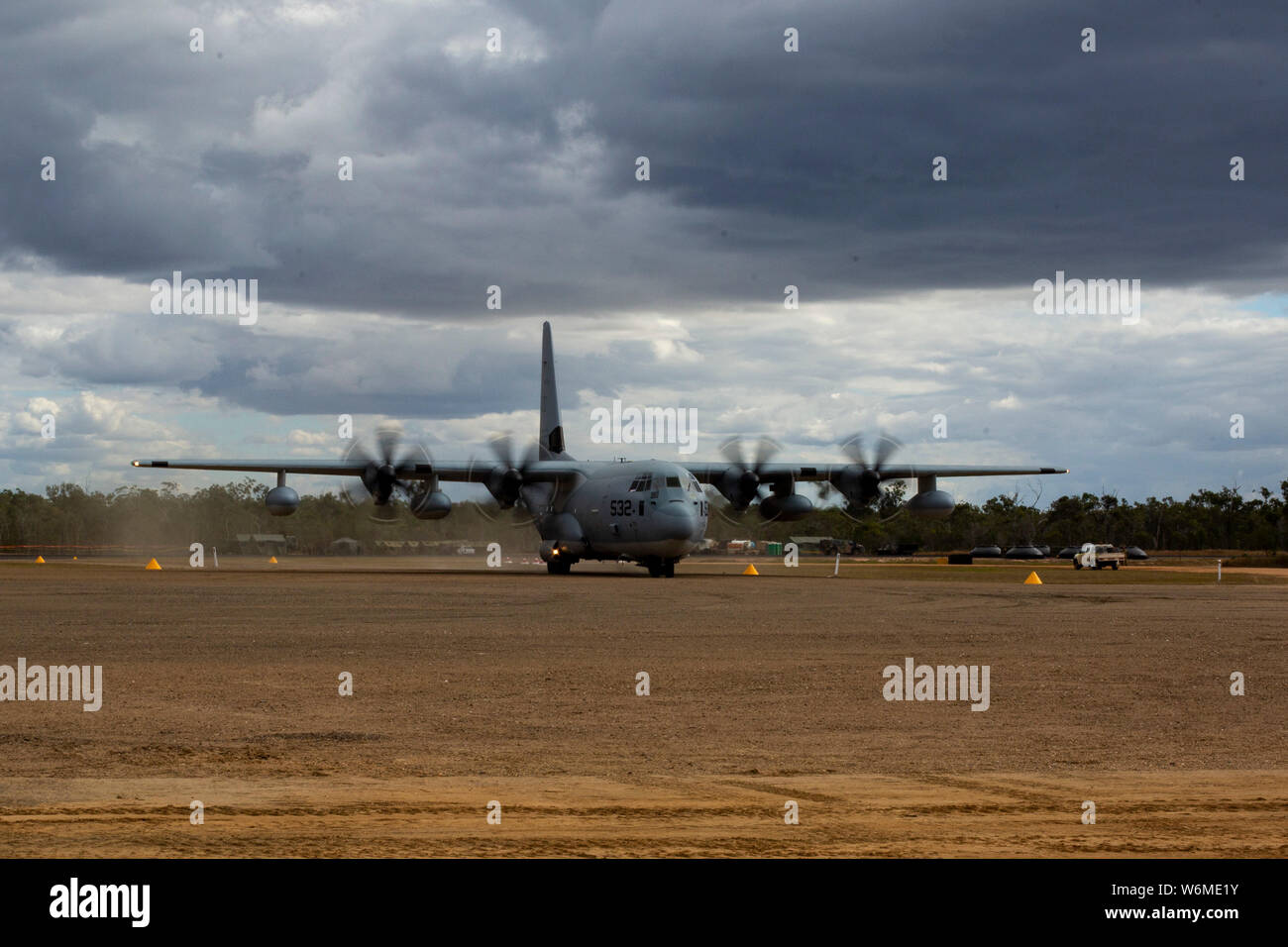 Marine refueler transport squadron 152 hi-res stock photography and ...