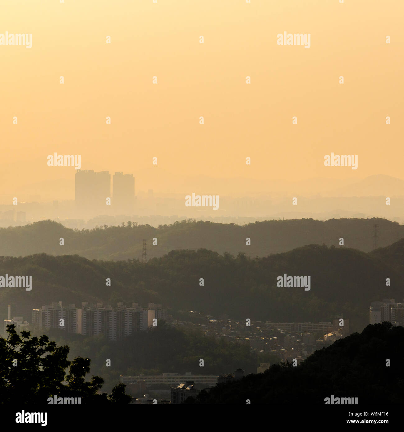 Air pollution in korea hi-res stock photography and images - Alamy