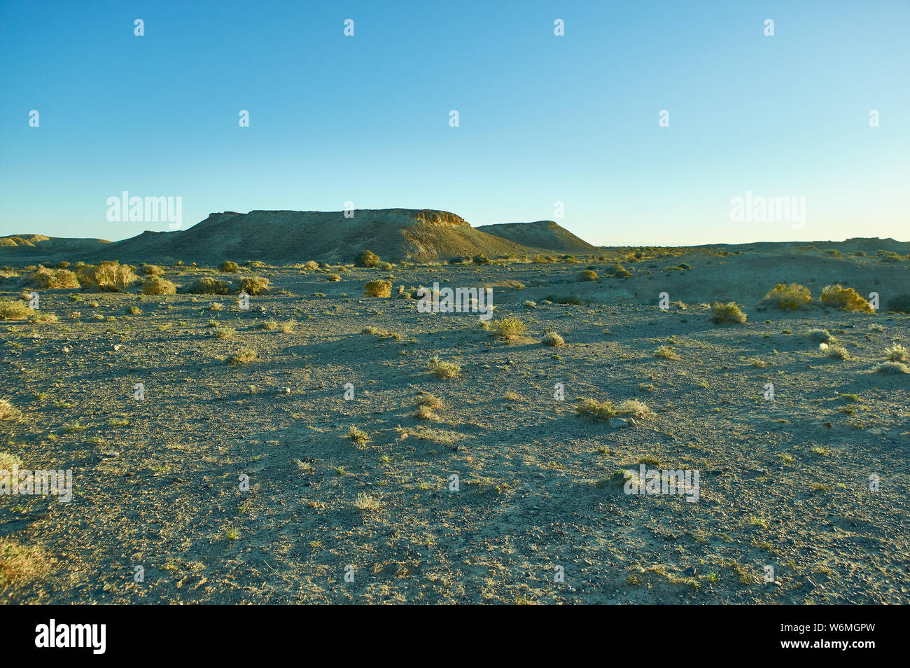 Plateau near the lake Khyargas Nuur, mongolian Ustyurt Plateau Stock ...