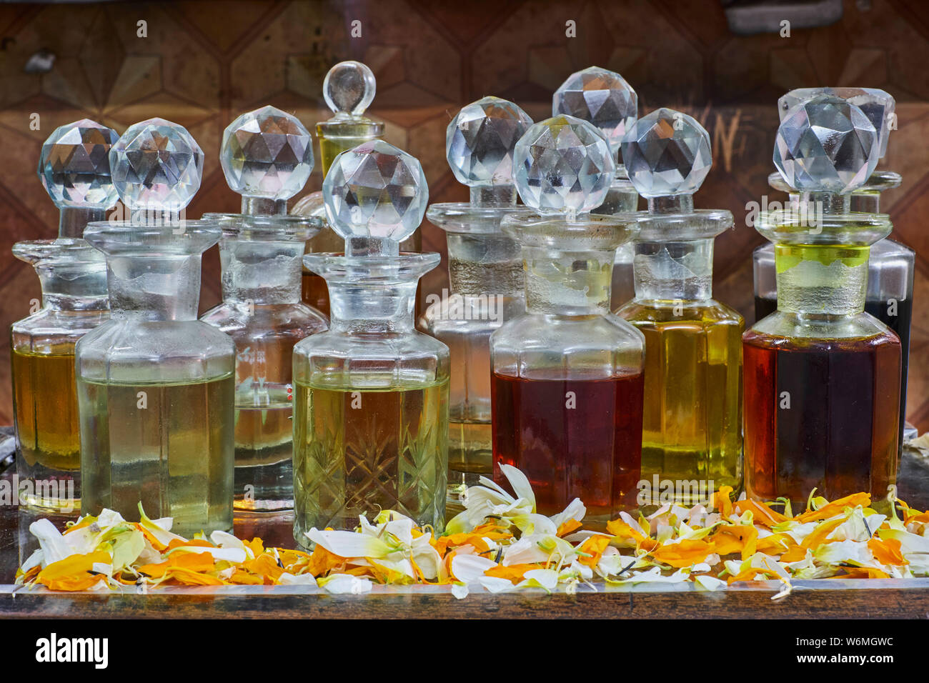 India, Delhi, New Dehi, perfume shop Stock Photo - Alamy